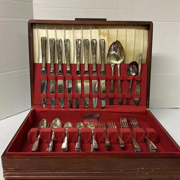 Oneida | Kitchen | Capri 935 Rogers 1881 By Oneida Art Deco Flatwear ...